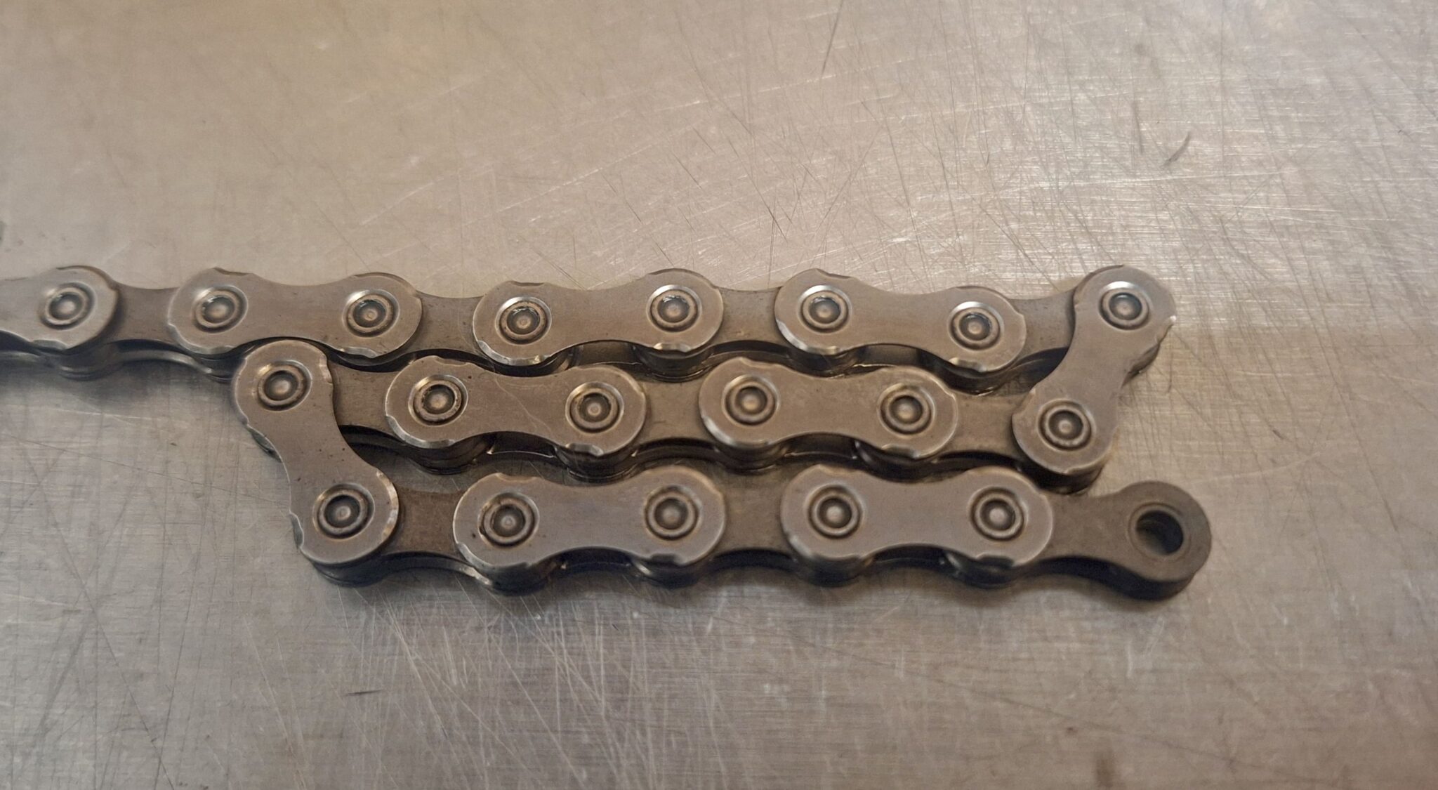 Changing a bicycle chain - Complete step-by-step tutorial + video